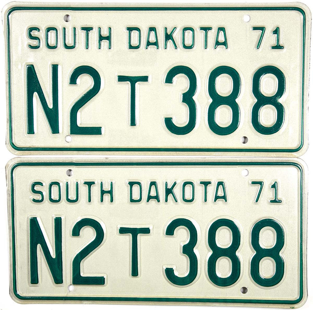 1971 South Dakota Truck License Plates | Brandywine General Store